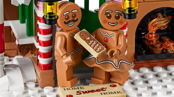 LEGO Creator Expert 10267 Gingerbread House: First Impressions