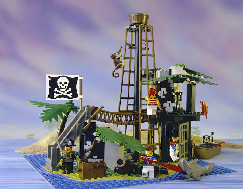 Pirates – 30 years of LEGO treasure