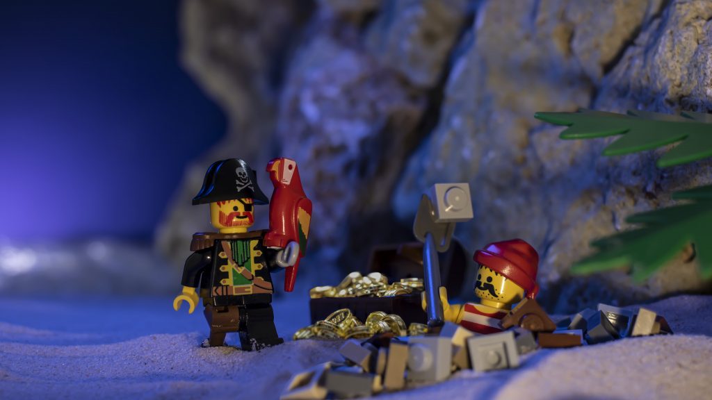Photographing LEGO Pirates at 30: Seeking treasure