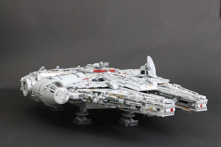 75192 Millennium Falcon display stand review and discount