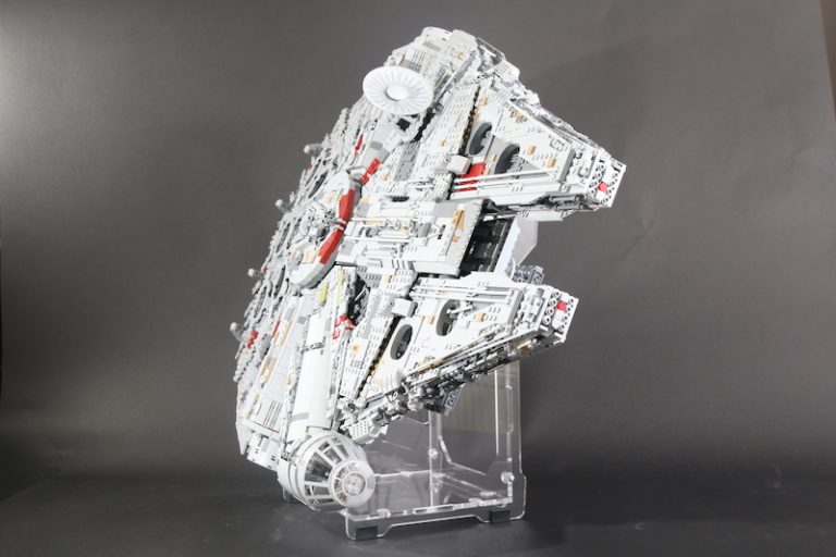 75192 Millennium Falcon display stand review and discount