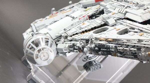 75192 Millennium Falcon display stand review and discount