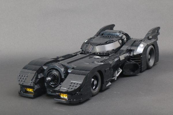 LEGO Batman 76139 1989 Batmobile review