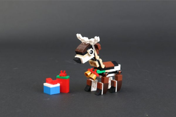 Getting festive with LEGO Creator 30434 Reindeer