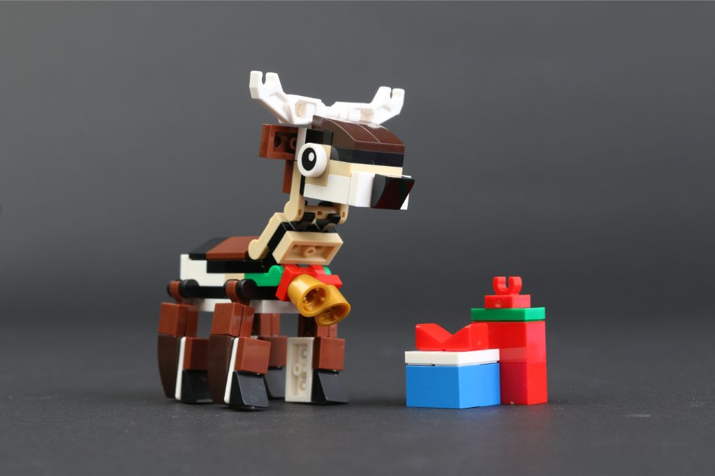 Getting festive with LEGO Creator 30434 Reindeer