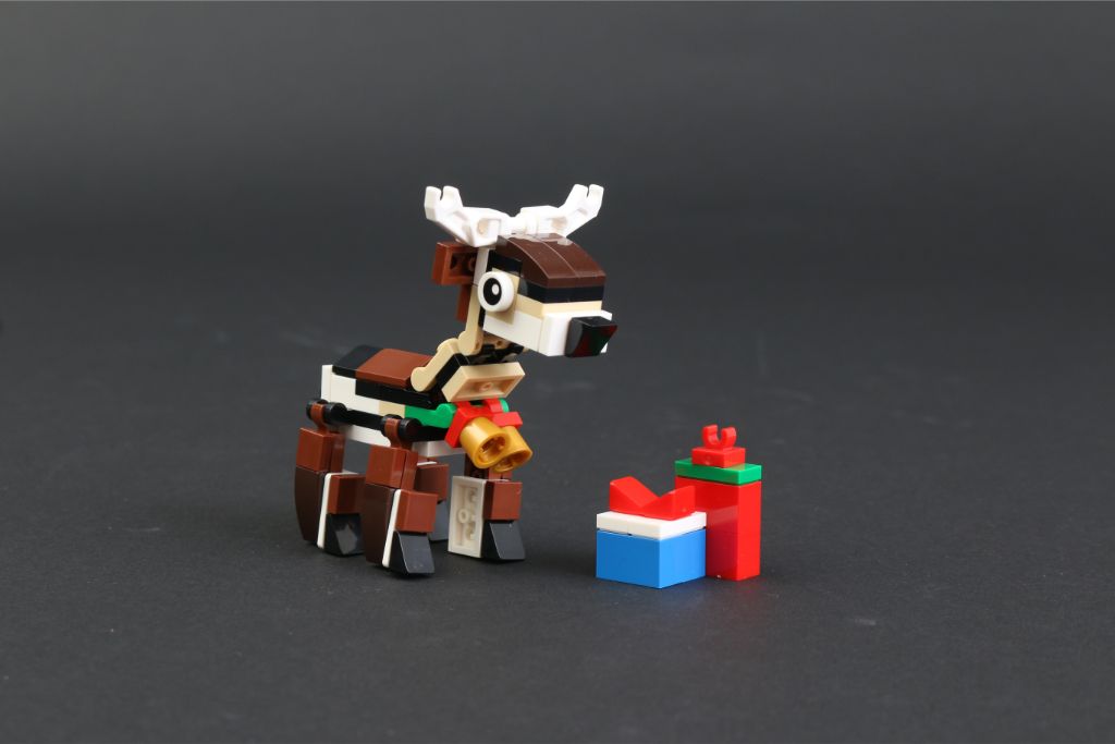 Getting festive with LEGO Creator 30434 Reindeer