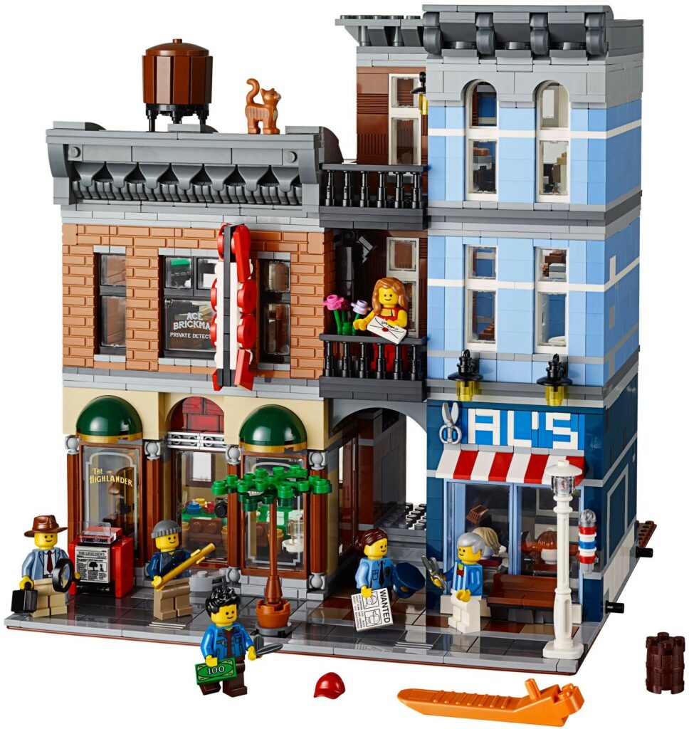 40586 Moving Truck isn’t the first LEGO modular building GWP