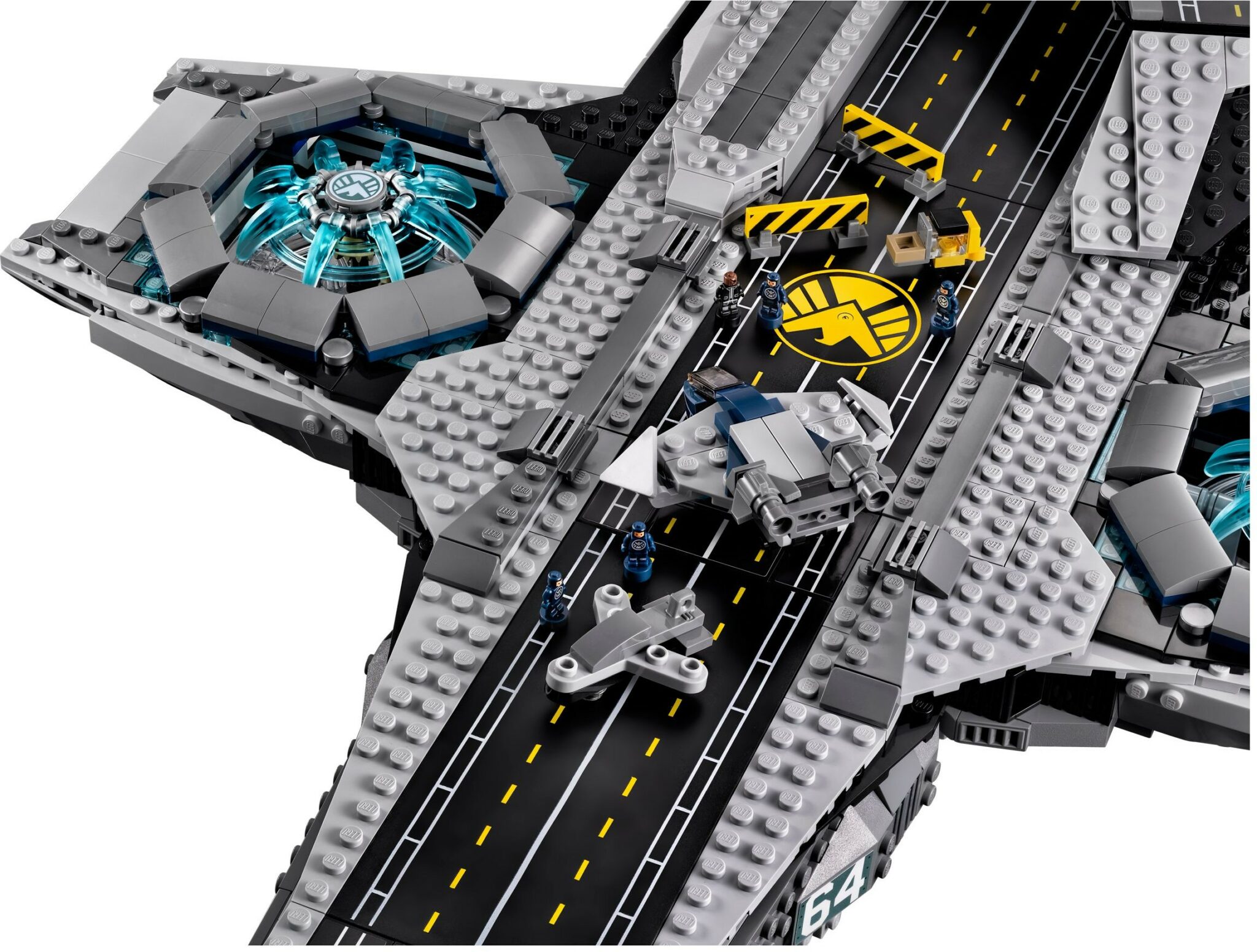 Comparing LEGO Marvel’s giant Helicarriers: 2015 vs. 2026