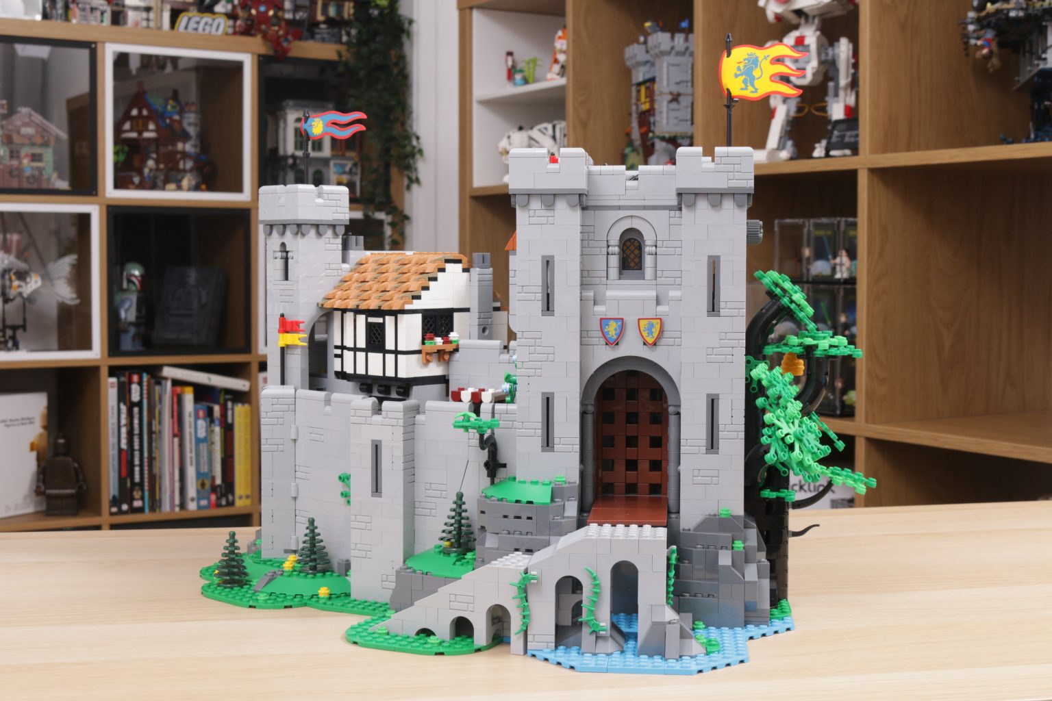 Recreate LEGO Lion Knights’ Castle with Medieval Castle