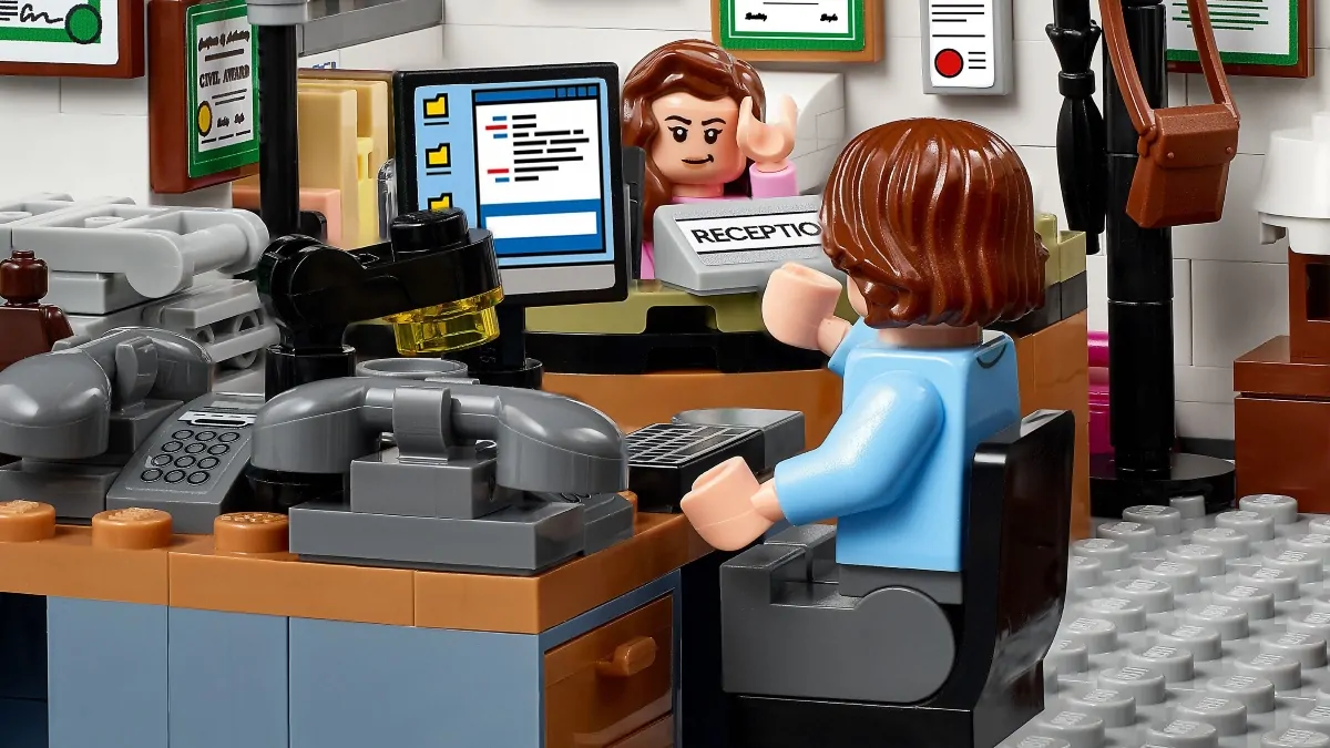 Six things we need from an expansion to LEGO The Office