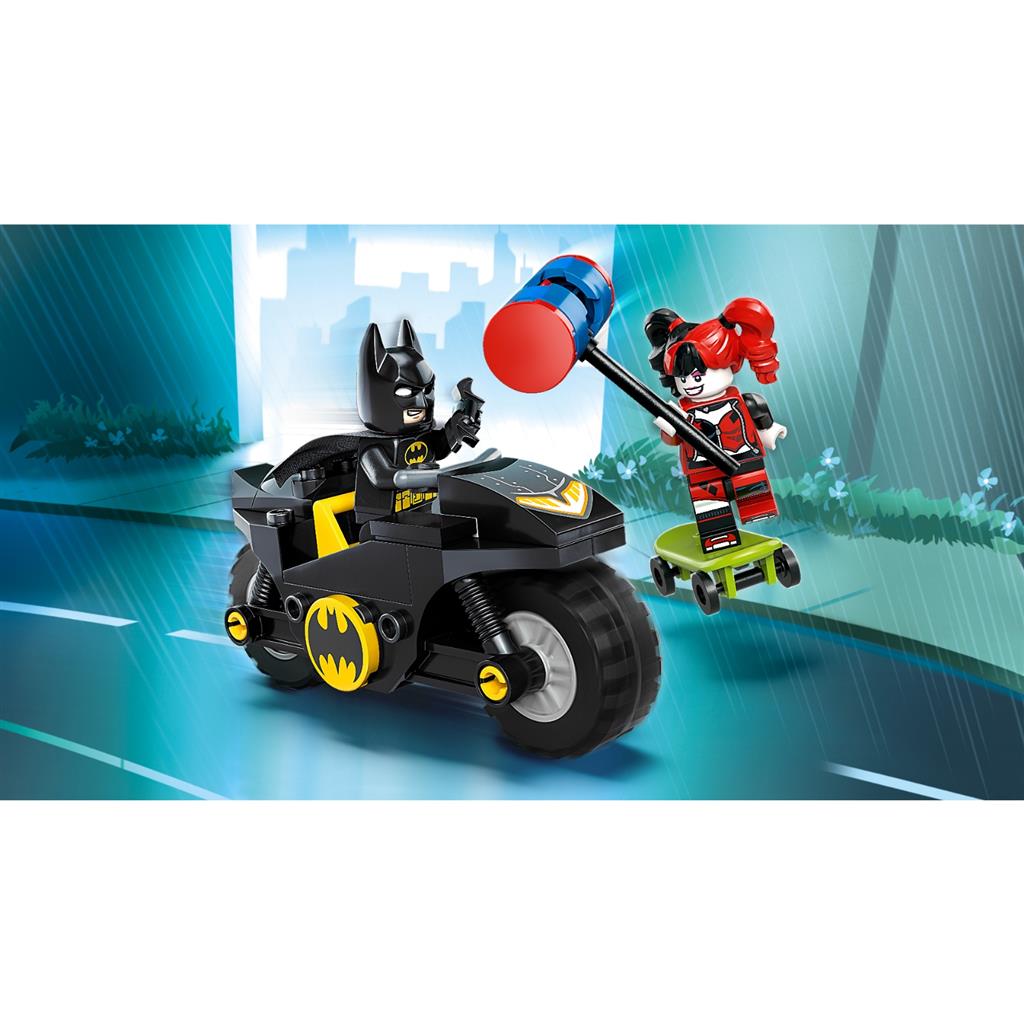 First official images of LEGO DC 76220 Batman versus Harley Quinn