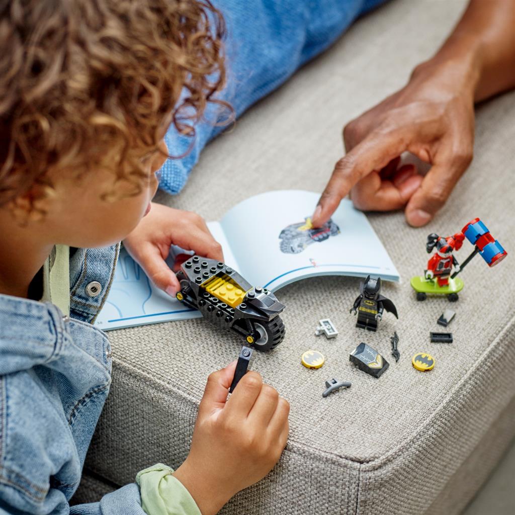 Primeras imágenes oficiales del LEGO DC 76220 Batman contra harley quinn