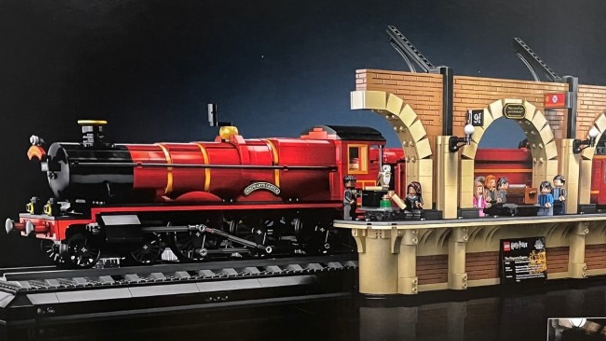 Something is missing in LEGO Harry Potter 76405 Hogwarts Express ...