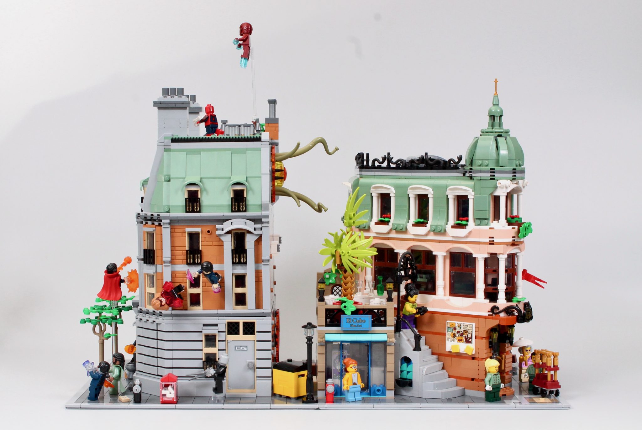LEGO Marvel 76218 Sanctum Sanctorum with modular buildings