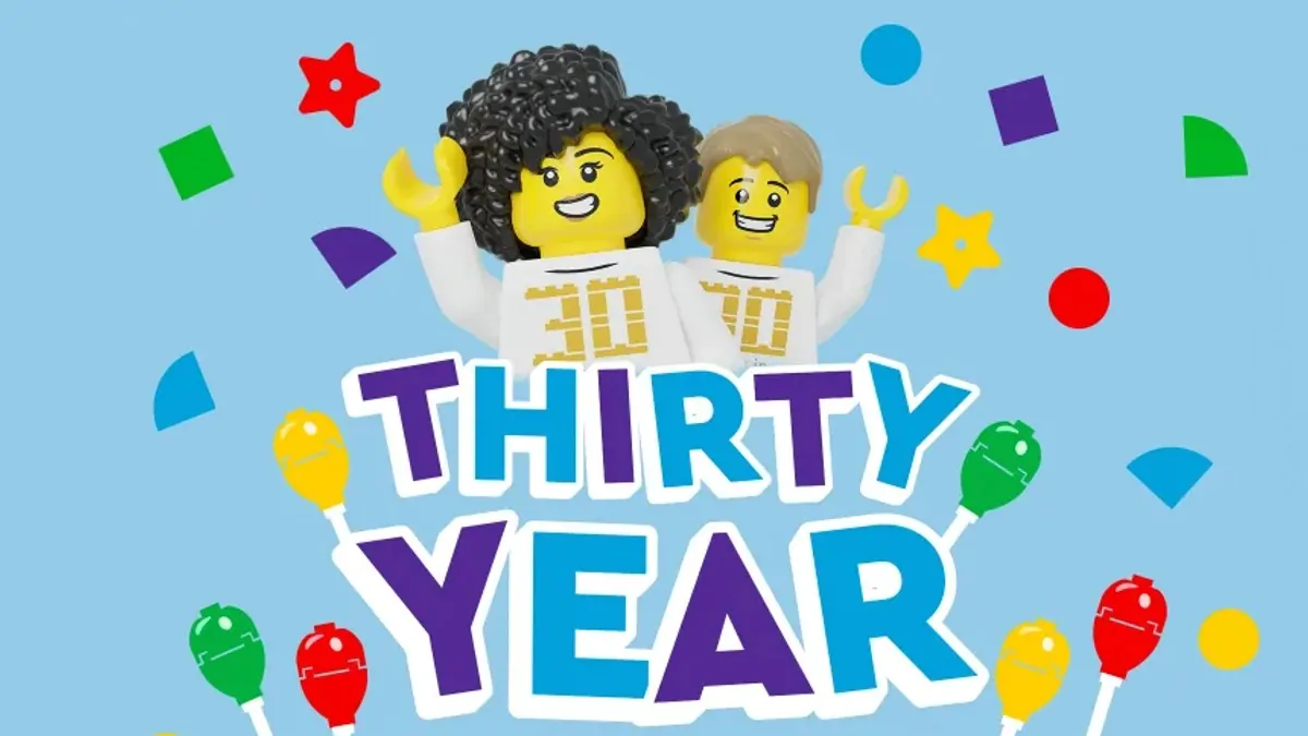 Get free minifigures at the LEGO Store Mall of America’s anniversary