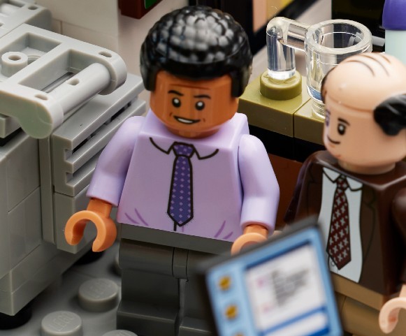 LEGO Ideas 21336 The Office's minifigures look just like the cast