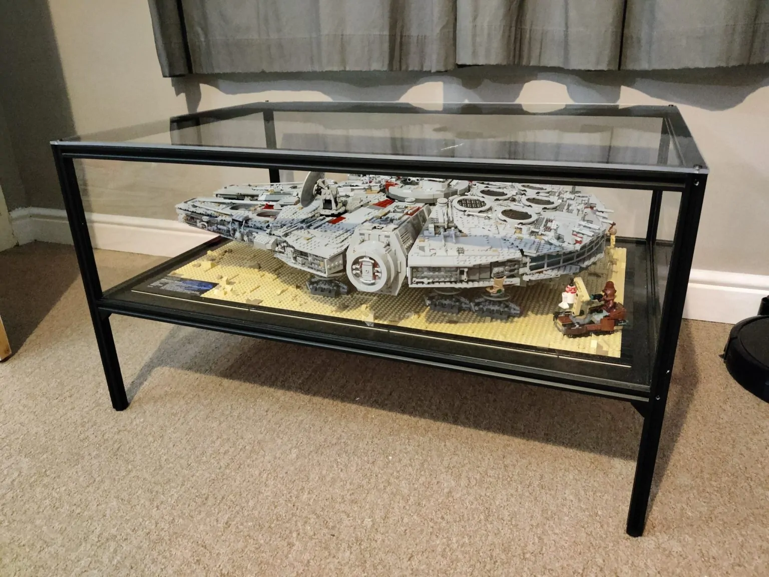 The best displays for LEGO Star Wars 75192 Millennium Falcon