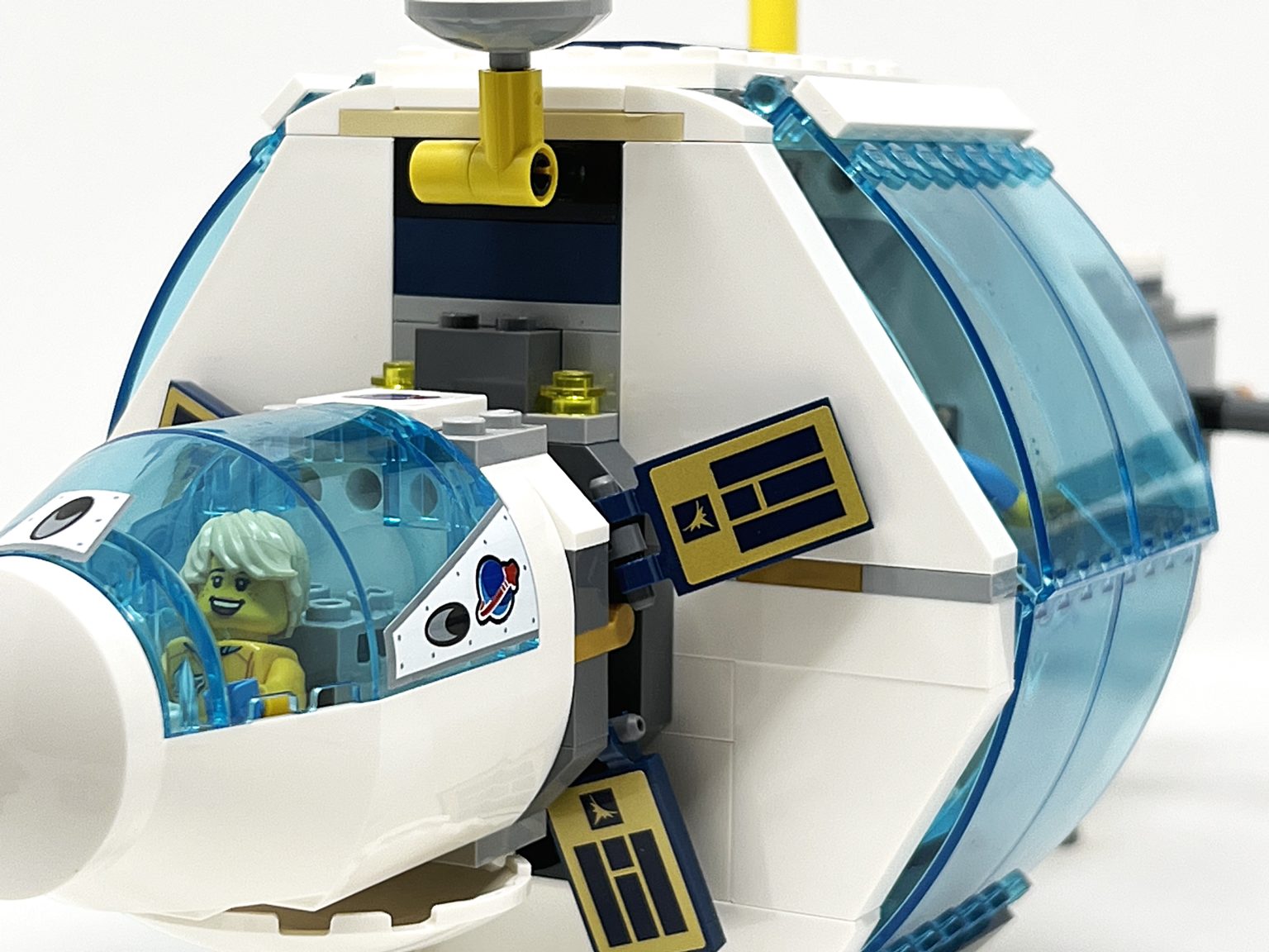 LEGO CITY 60349 Lunar Space Station review: Artemis LEGO?