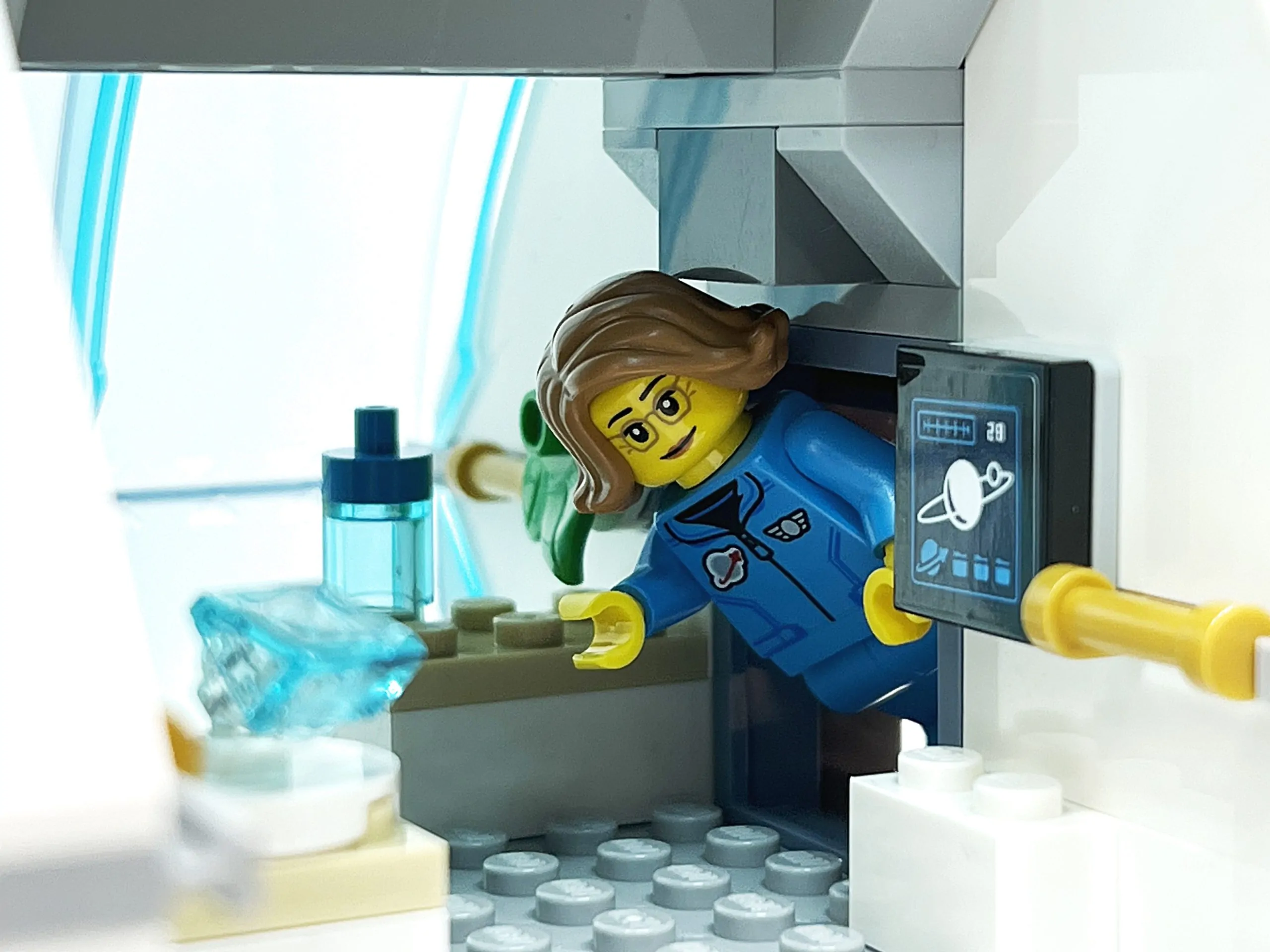 LEGO CITY 60349 Lunar Space Station review: Artemis LEGO?