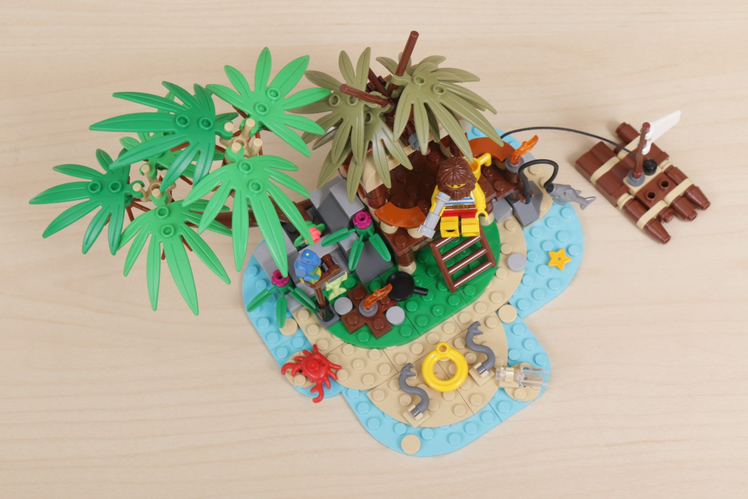 LEGO Ideas 40566 Ray the Castaway gift-with-purchase review