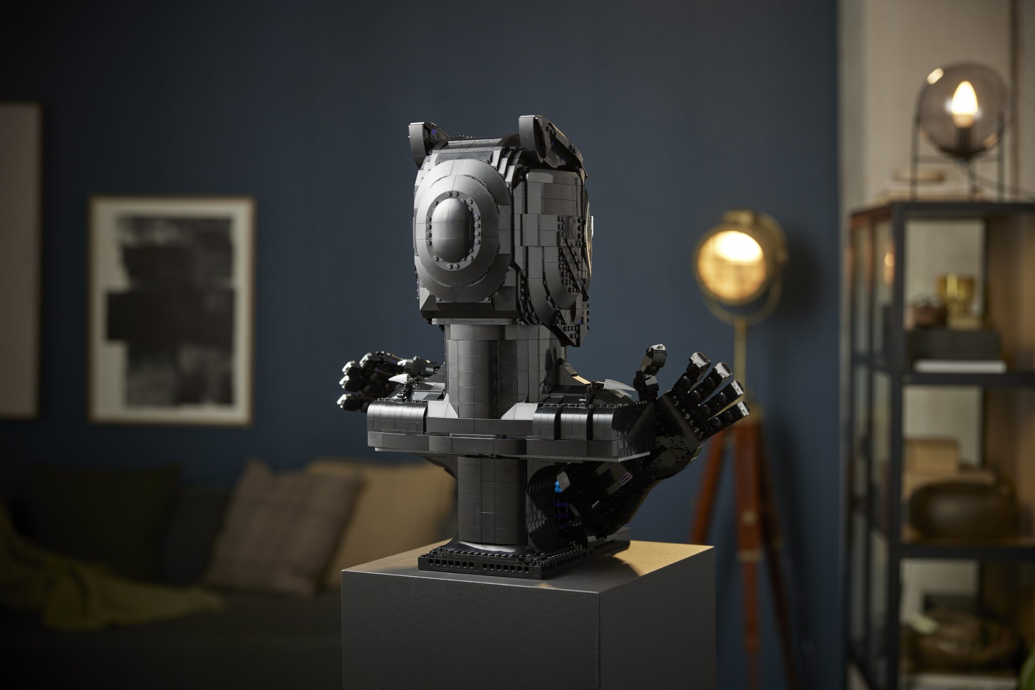 LEGO Marvel 76215 Black Panther life-sized bust revealed