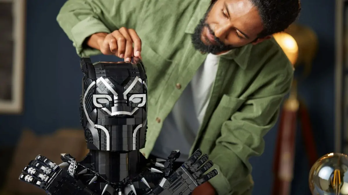 Watch: LEGO Marvel 76215 Black Panther's colourful reference revealed