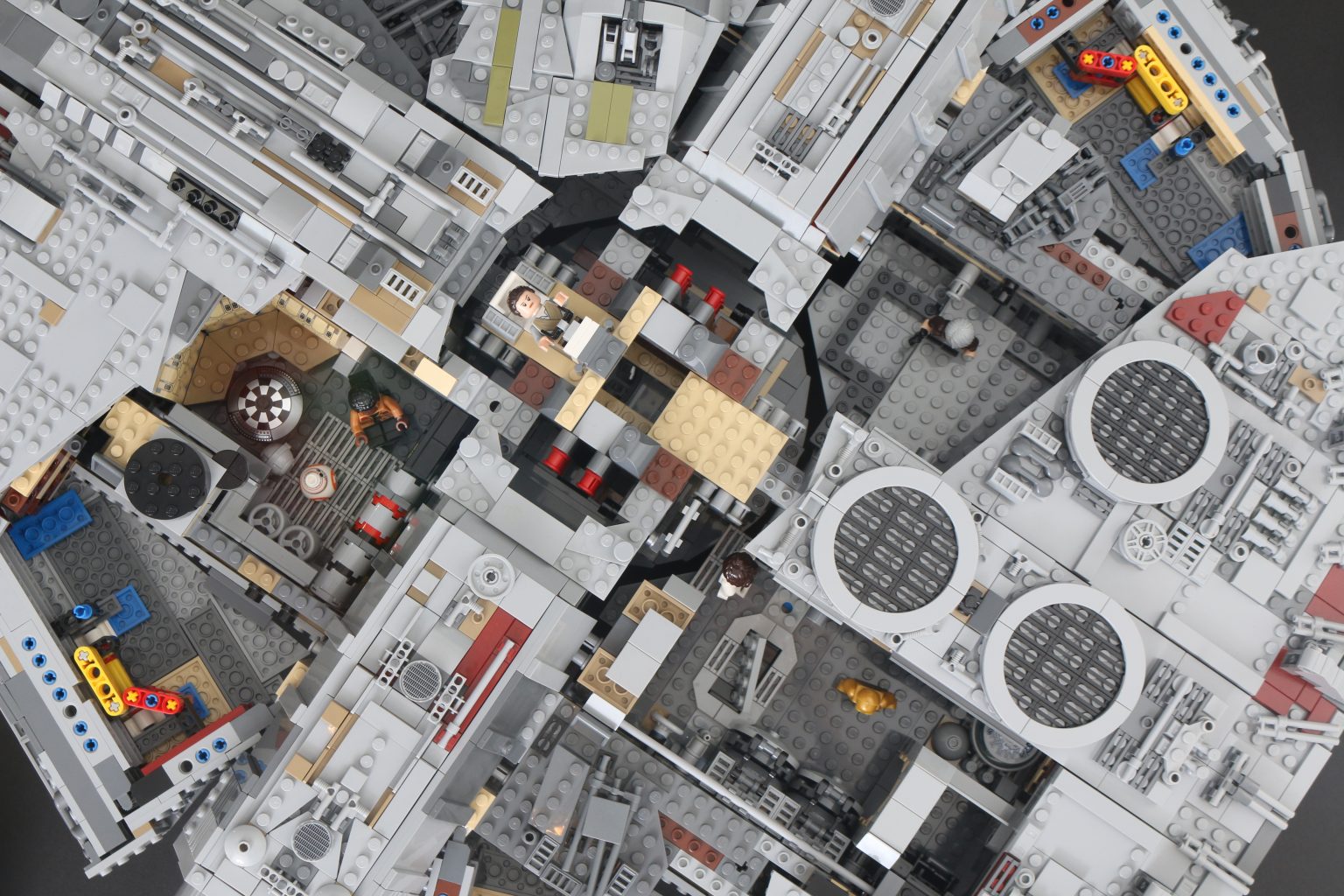 Skeleton Crew reveals the recipe for a great LEGO starship