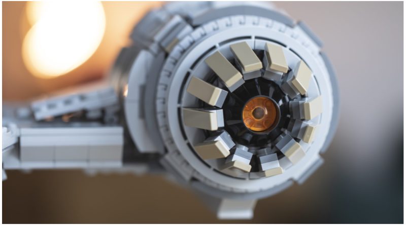 WATCH: There's fun everywhere in LEGO 75331 Razor Crest