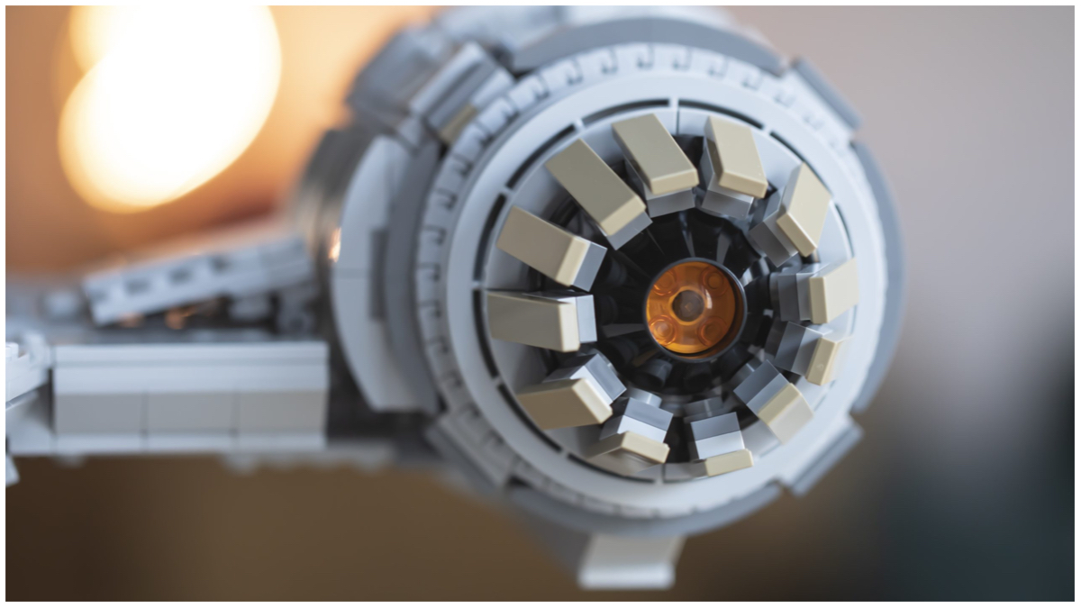 WATCH: There's fun everywhere in LEGO 75331 Razor Crest