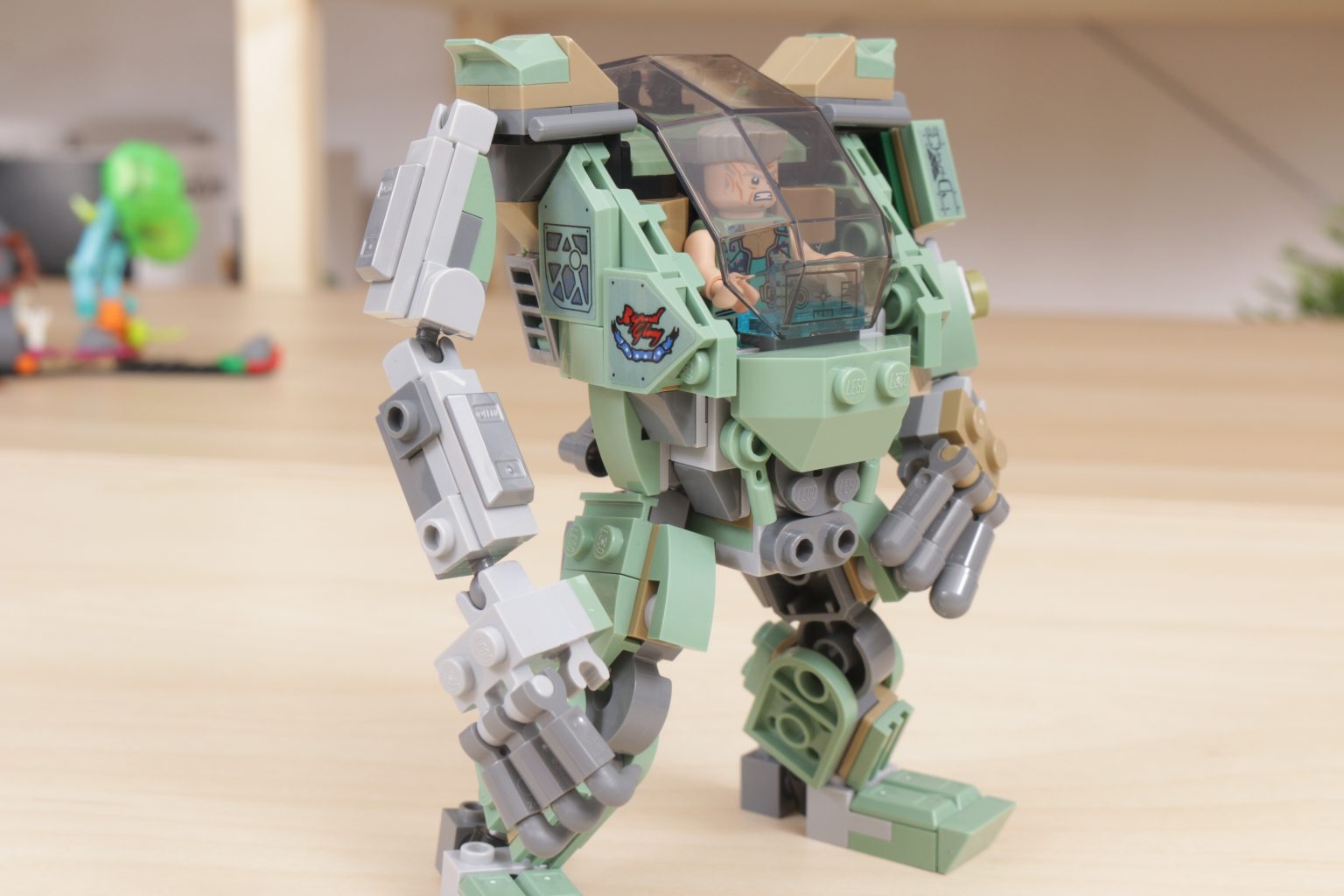 The LEGO Avatar 75571 AMP Suit needs longer arms – build