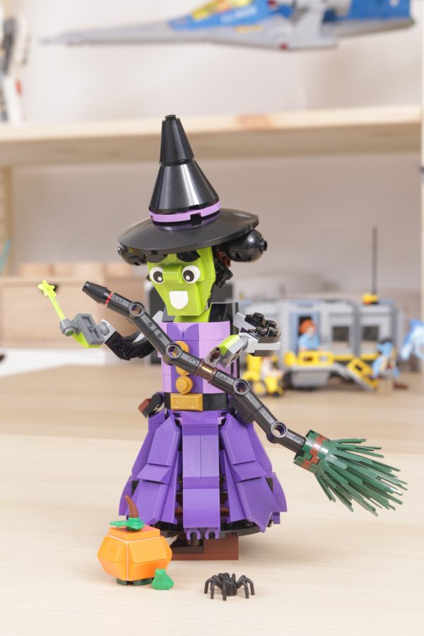 LEGO 40562 Mystic Witch GWP out now, with double VIP points
