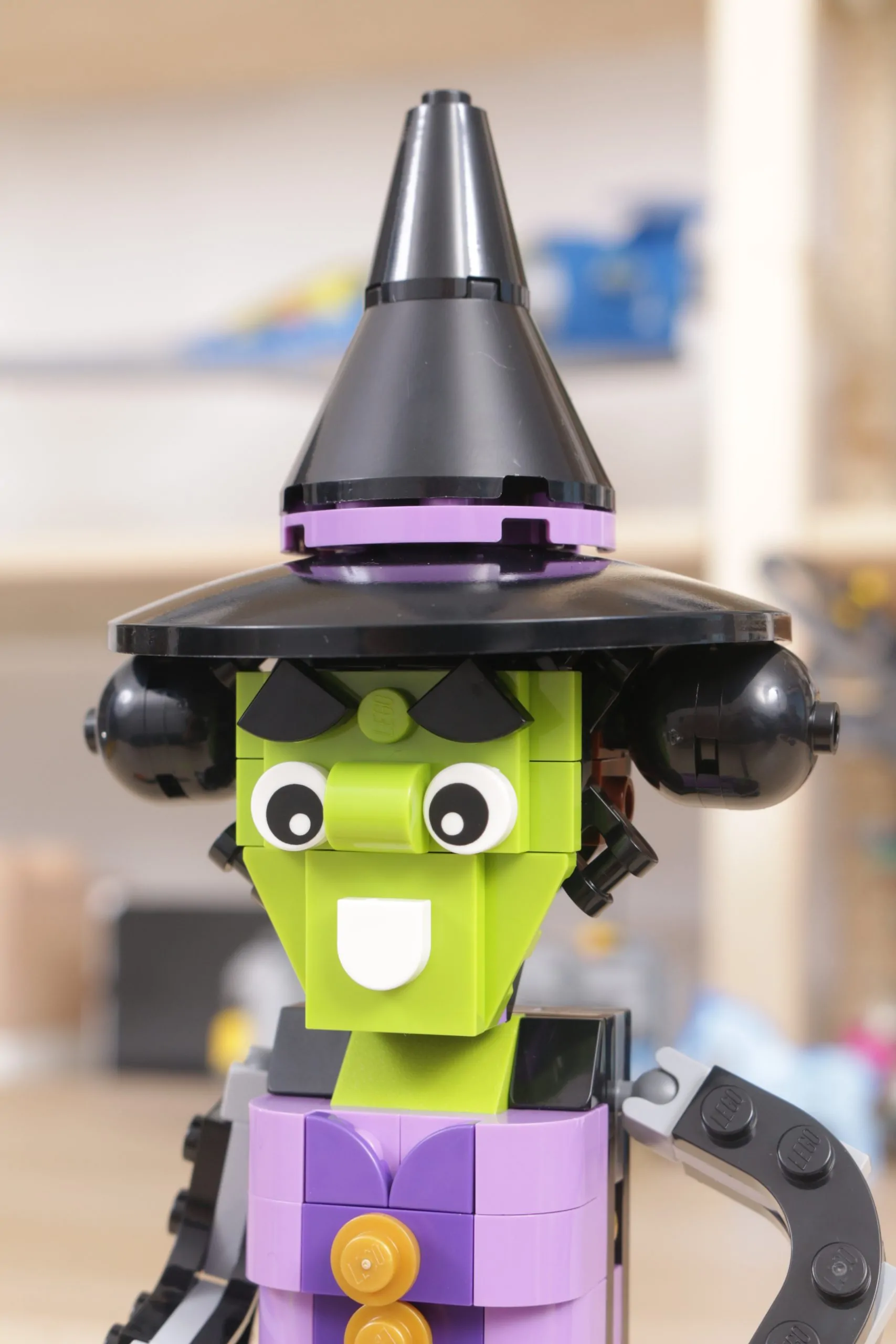 LEGO Creator 3-in-1 40562 Mystic Witch free gift review