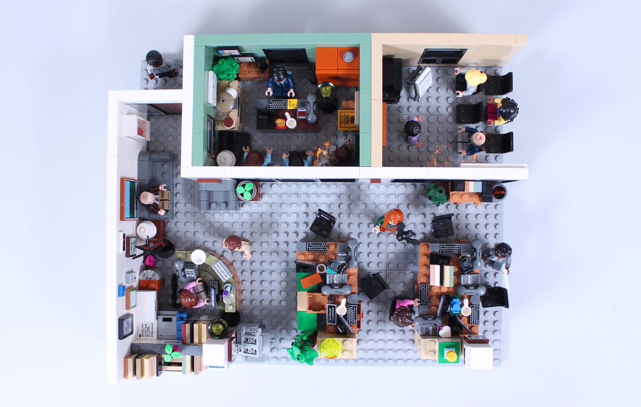Brie Larson has finished LEGO Ideas 21336 The Office