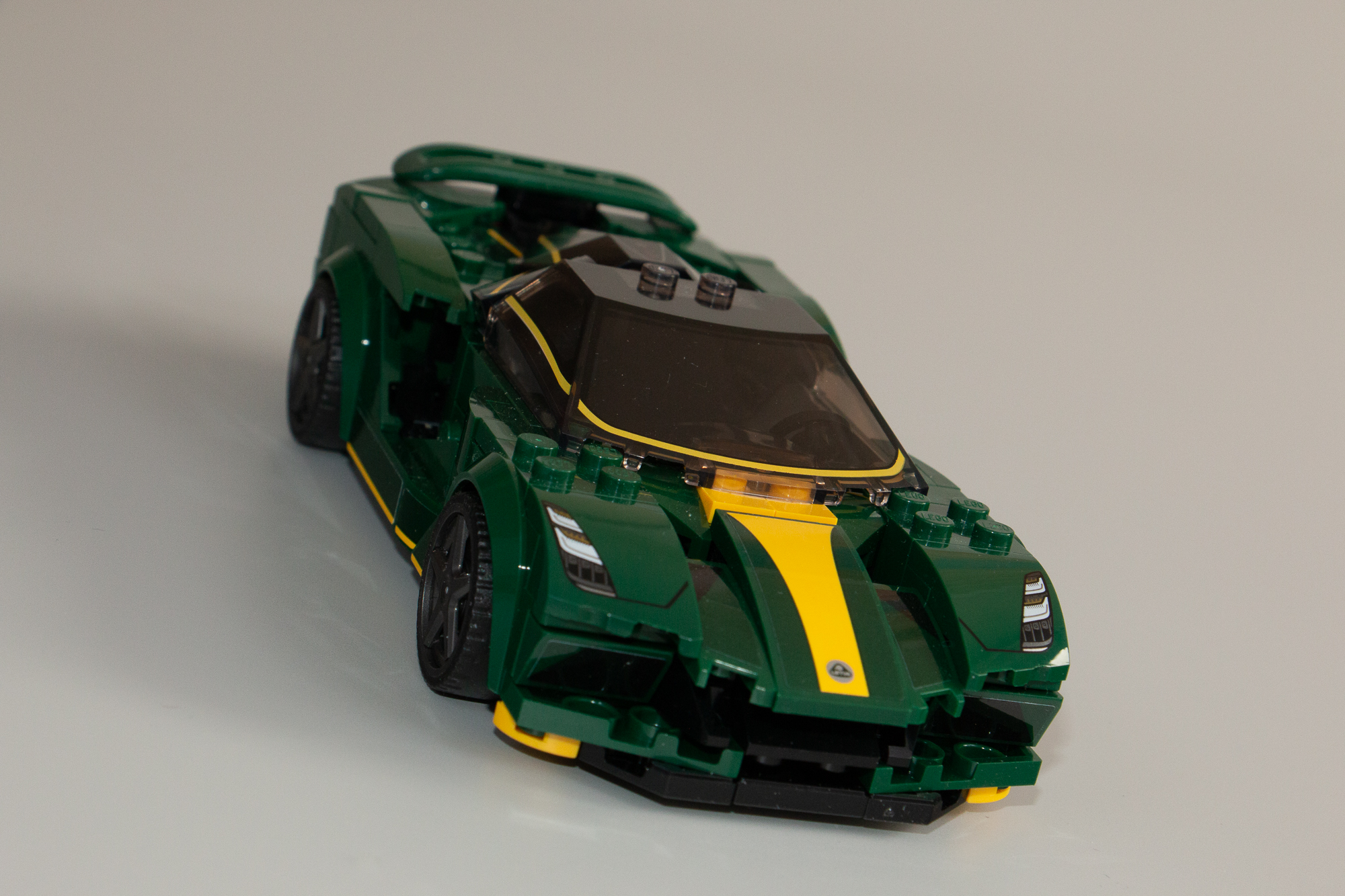 LEGO Speed Champions 76907 Lotus Evija review and gallery
