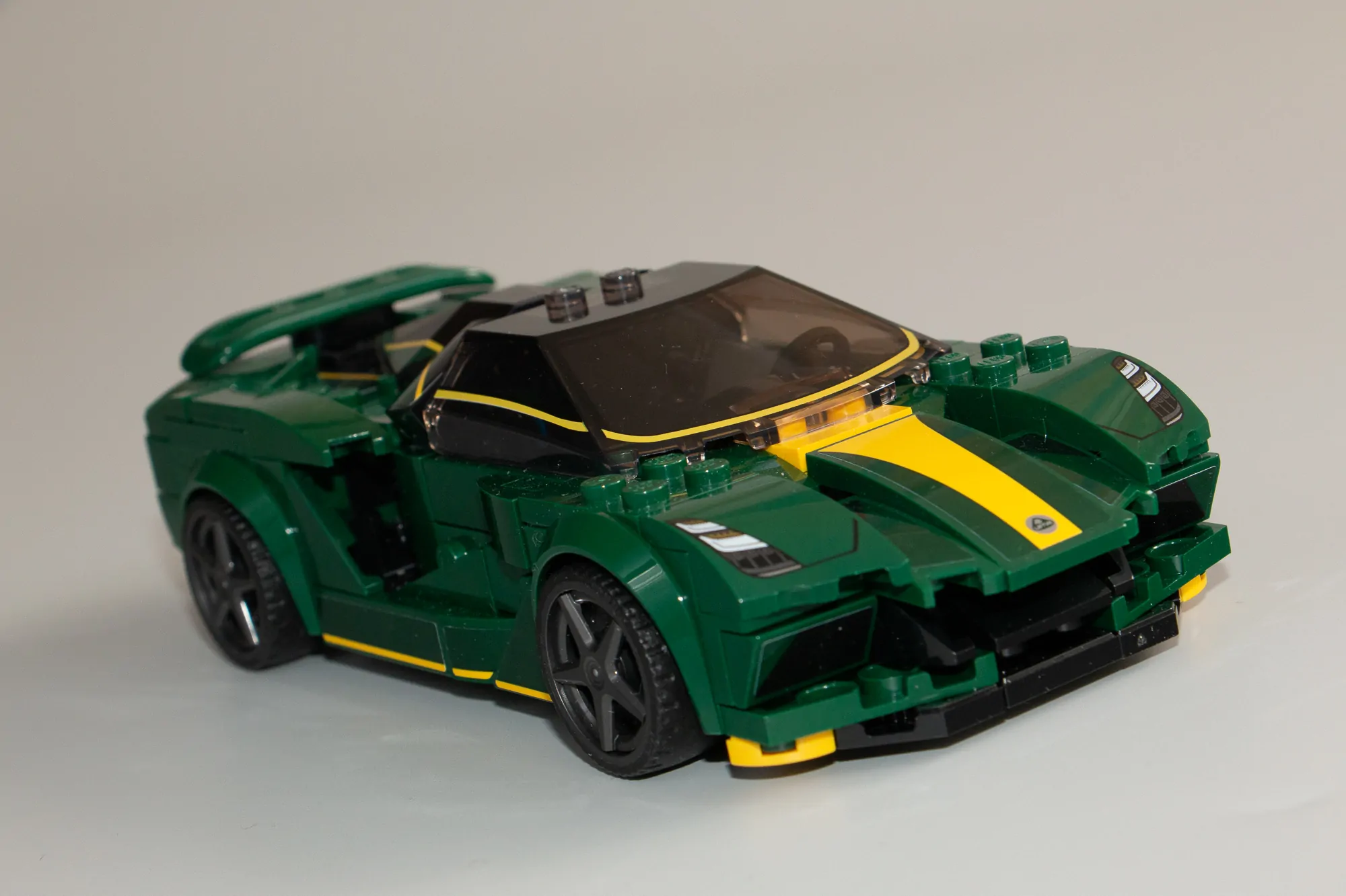 LEGO Speed Champions 76907 Lotus Evija review and gallery