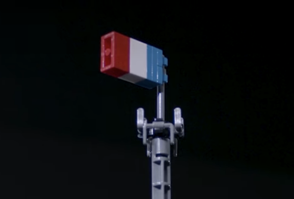 LEGO 10307 Eiffel Tower has familiar pieces in new places