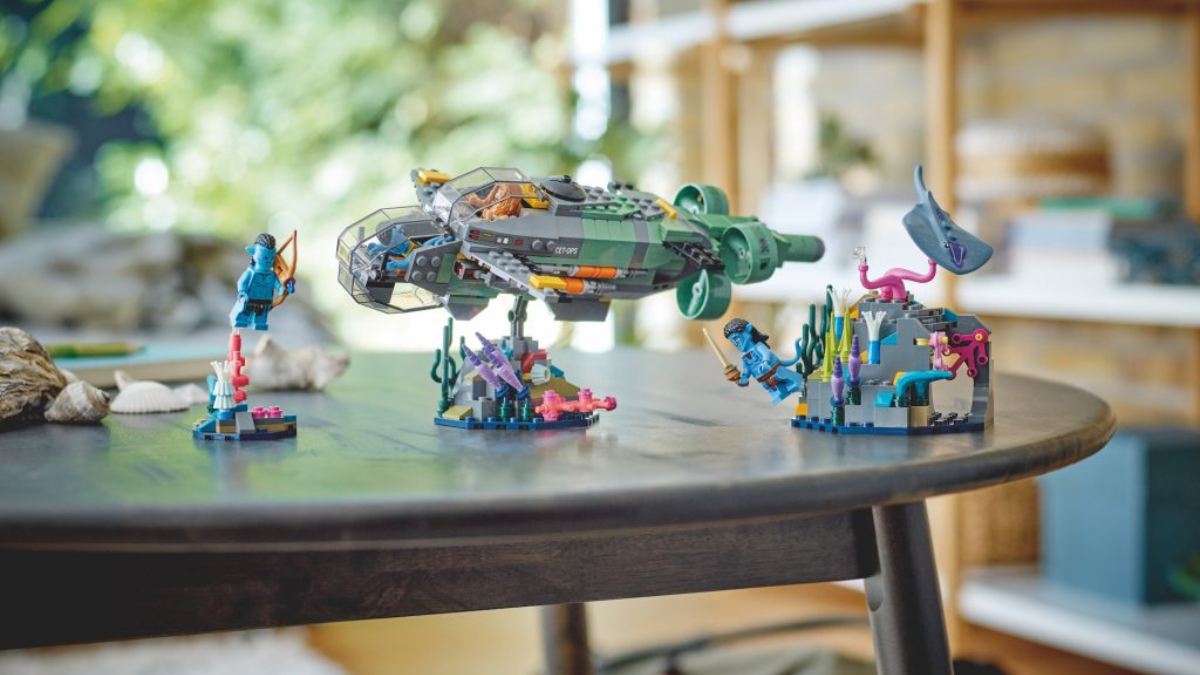 LEGO Avatar sets offer weapons for both play and display