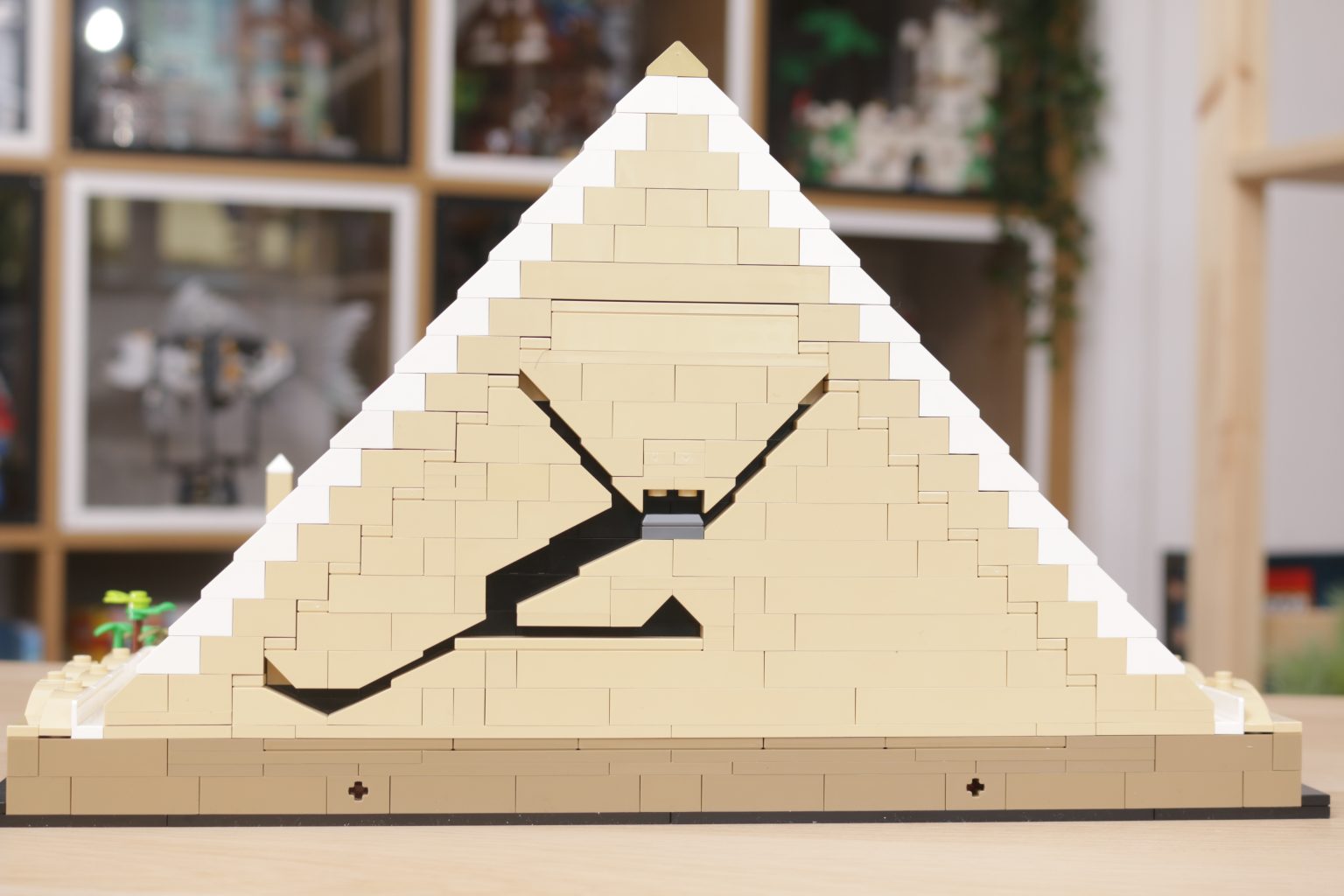 21058 Great Pyramid of Giza – a wonder of the LEGO world