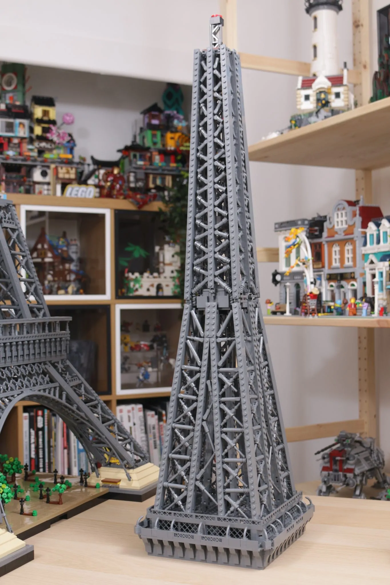 LEGO Icons 10307 Eiffel Tower follows design principles