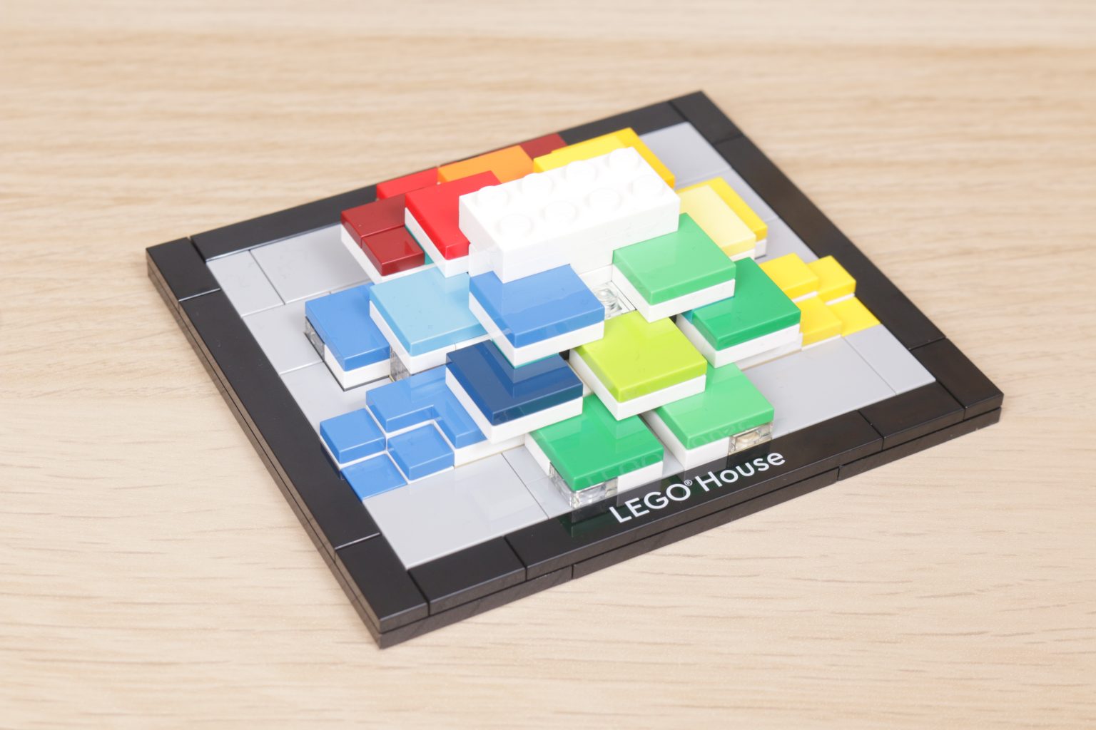 LEGO 40563 Tribute to LEGO House gift-with-purchase review