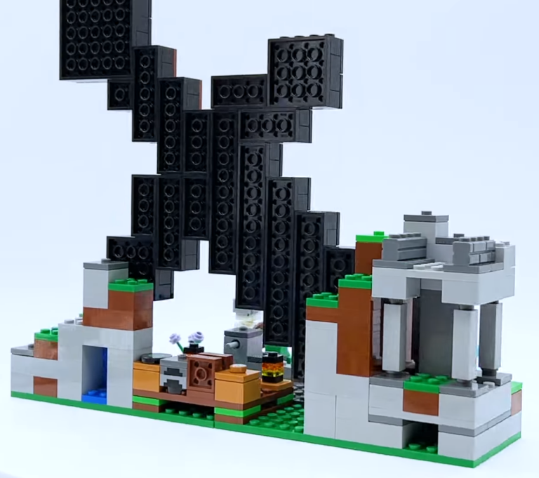 LEGO Minecraft 21244 The Sword Outpost isn’t complete