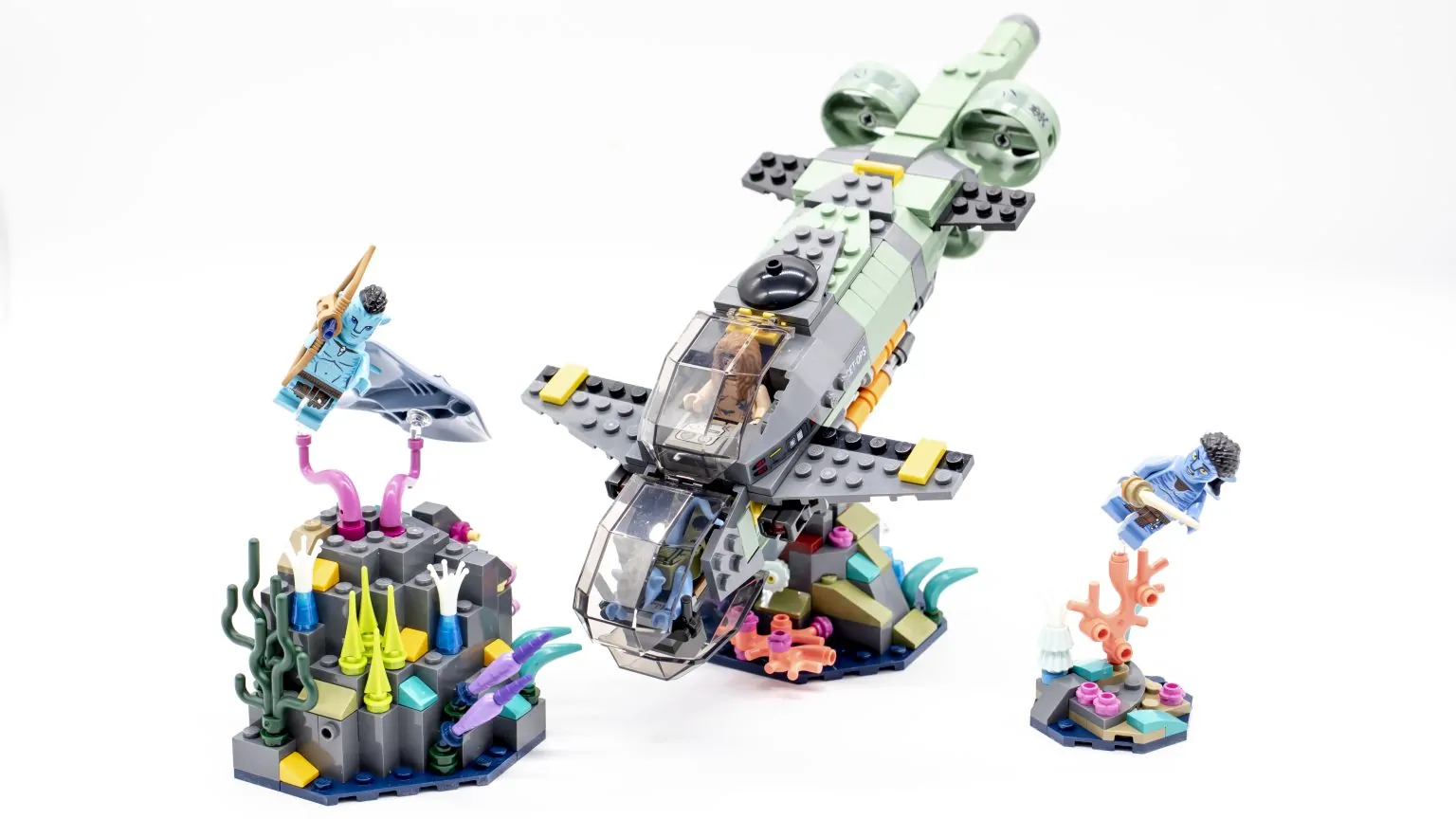 LEGO Avatar: The Way of Water 75577 Mako Submarine review