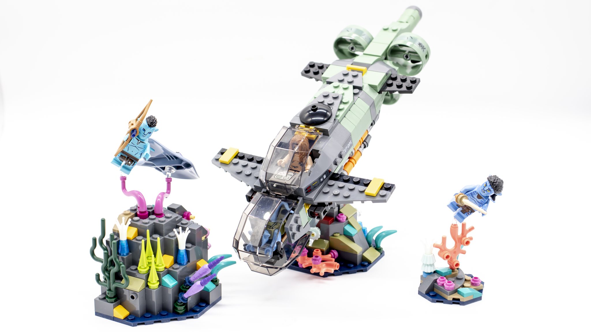 LEGO Avatar: The Way of Water 75577 Mako Submarine review