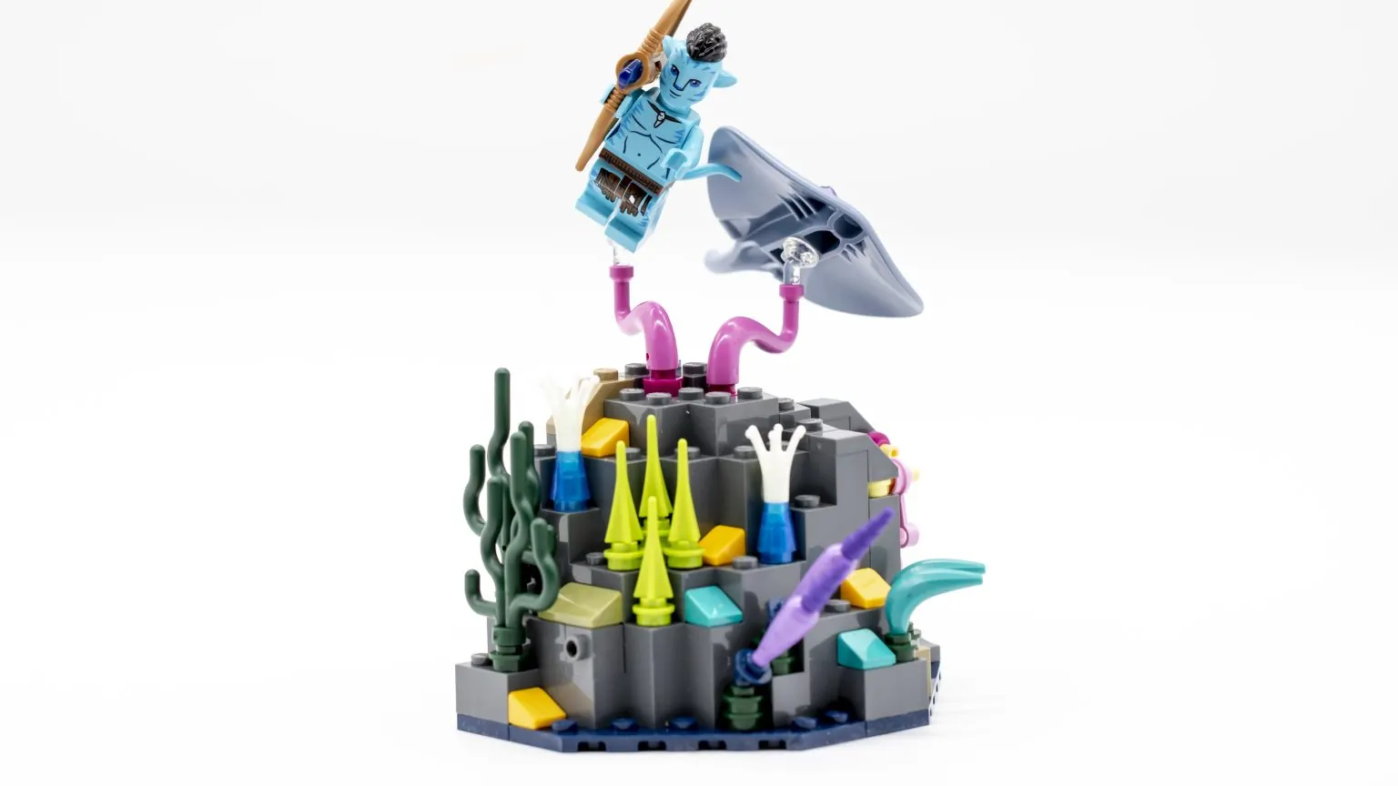 LEGO Avatar: The Way of Water 75577 Mako Submarine review