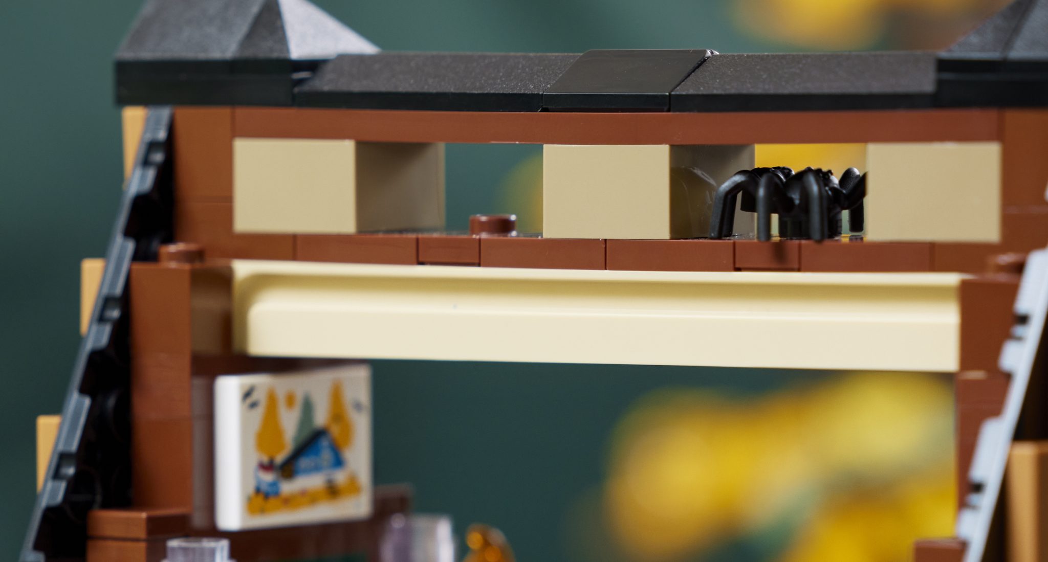 Five things we noticed in LEGO Ideas 21338 A-Frame Cabin