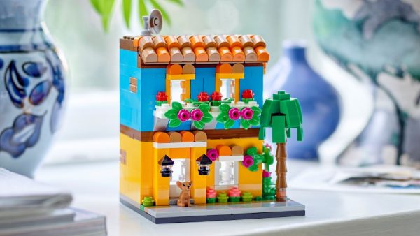 LEGO House of the World 4 complete near year-long collection
