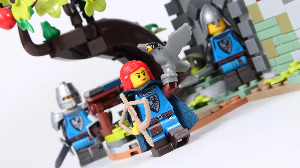 New LEGO Castle set teases Black Falcons nanofigures