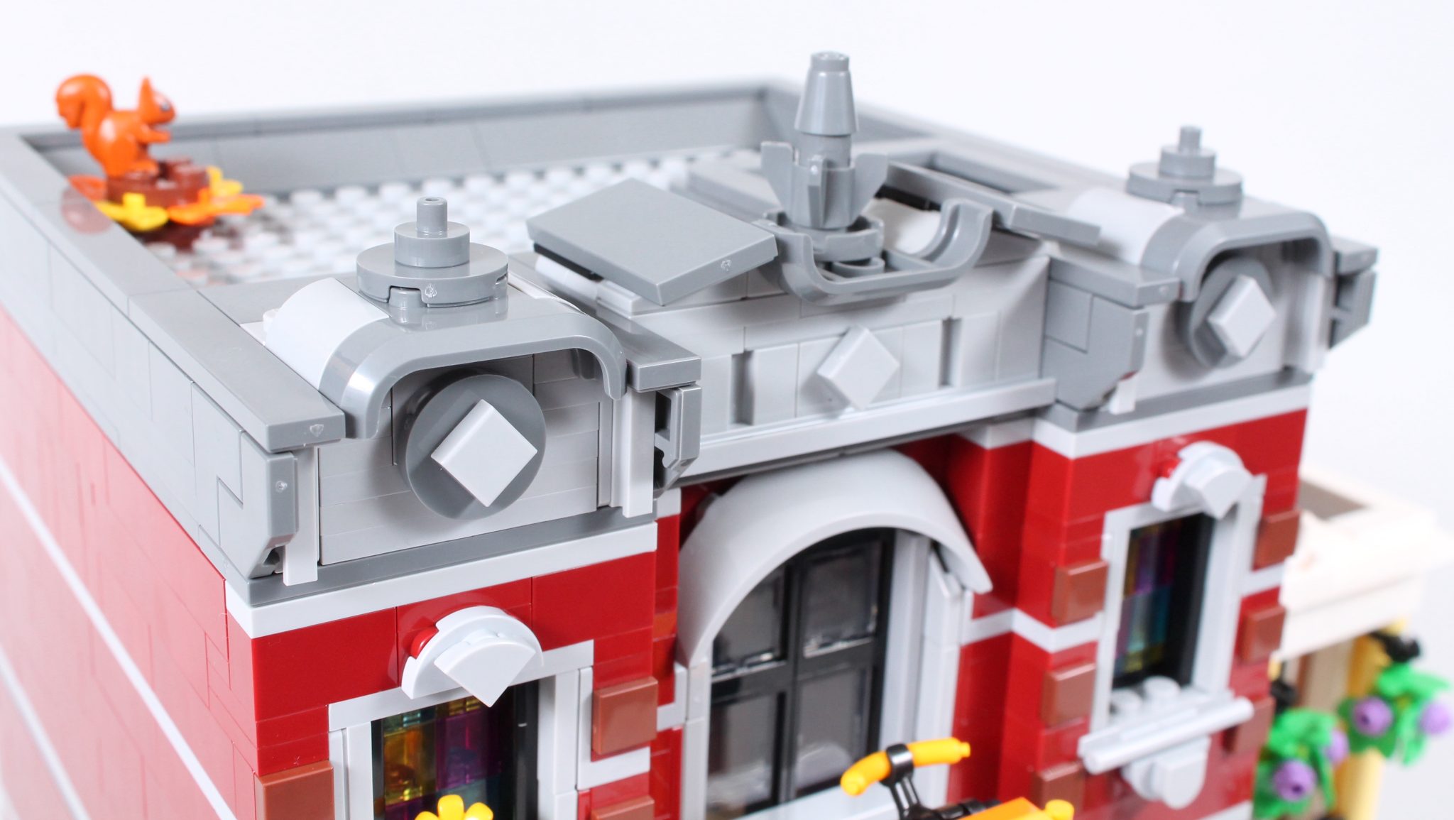 LEGO Icons 10312 Jazz Club modular building 2023 review