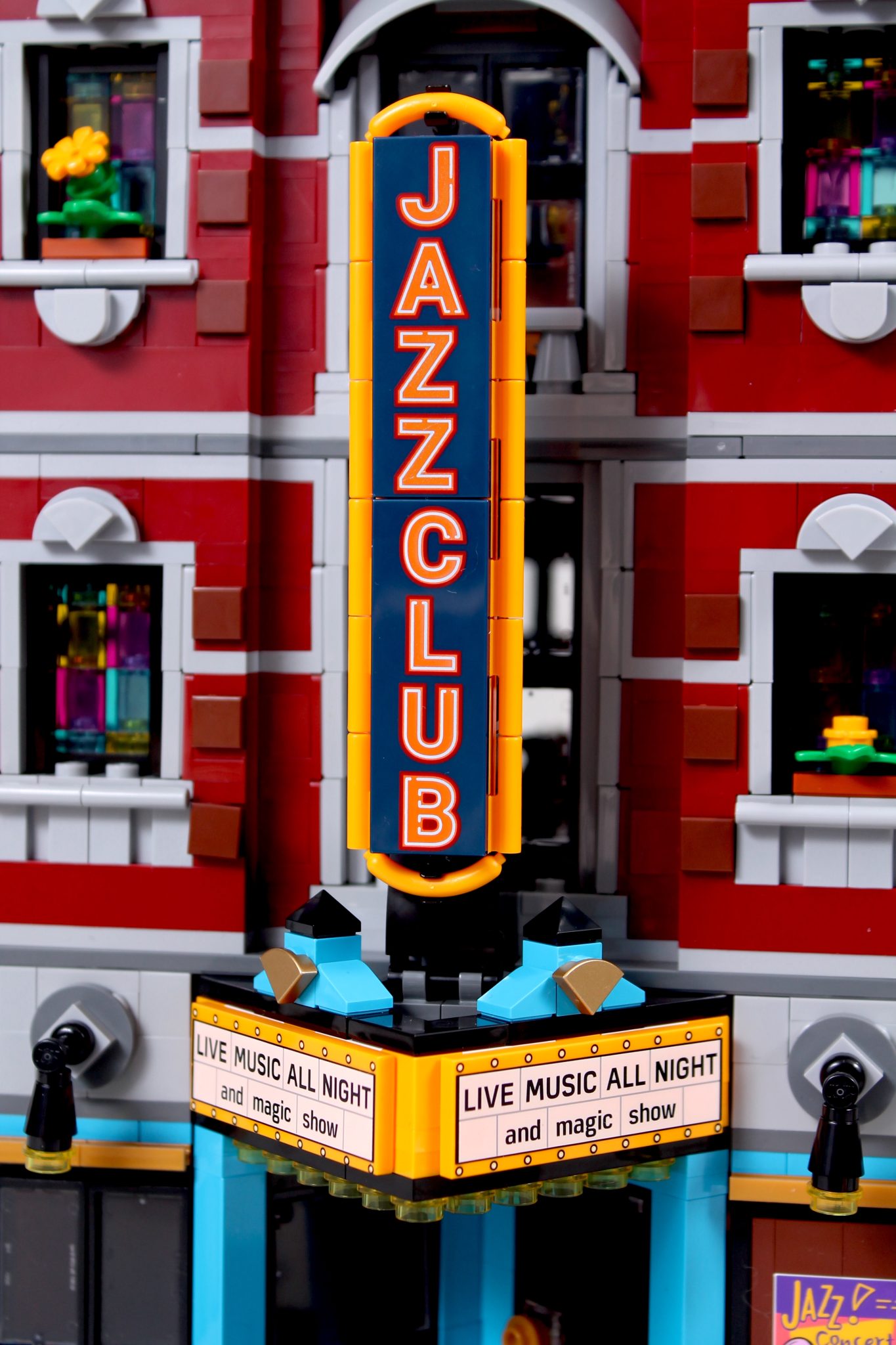 LEGO Icons 10312 Jazz Club modular building 2023 review