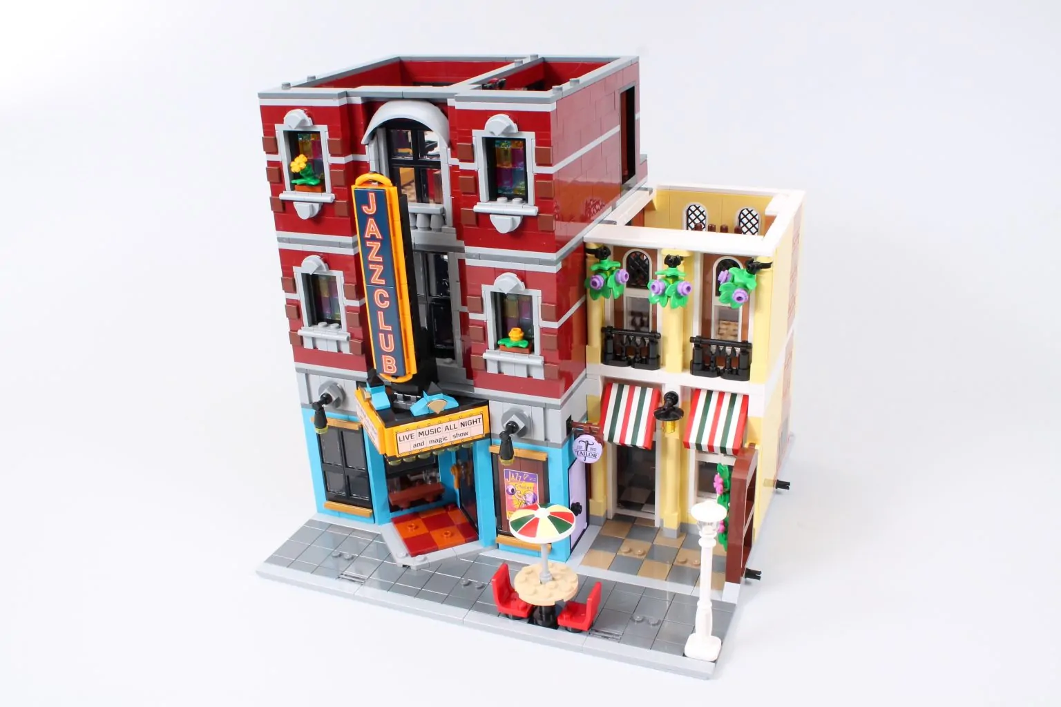 LEGO Icons 10312 Jazz Club modular building 2023 review